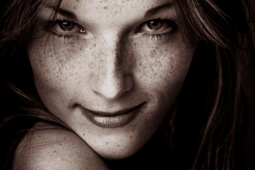 Traits of a Compulsive Liar | LoveToKnow Health & Wellness
