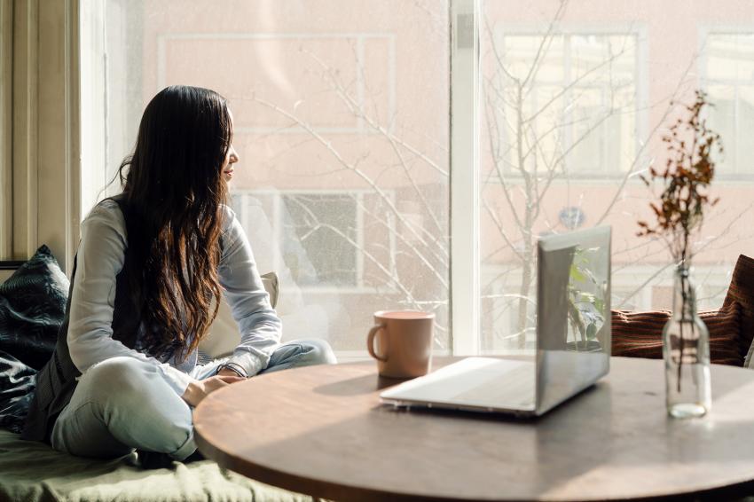 7 Real-World Benefits of Being an Introvert | LoveToKnow