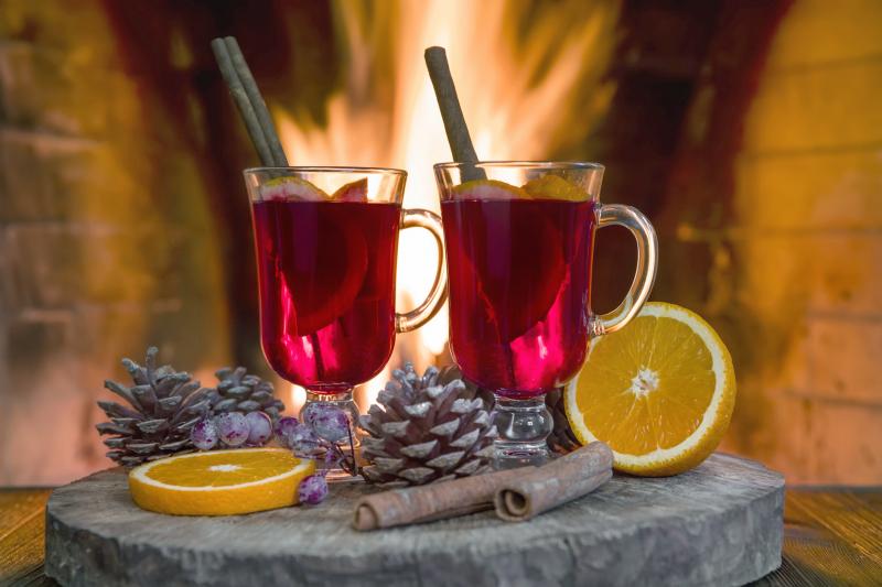 Easy Nonalcoholic Mulled Wine for Cold-Weather Comfort | LoveToKnow