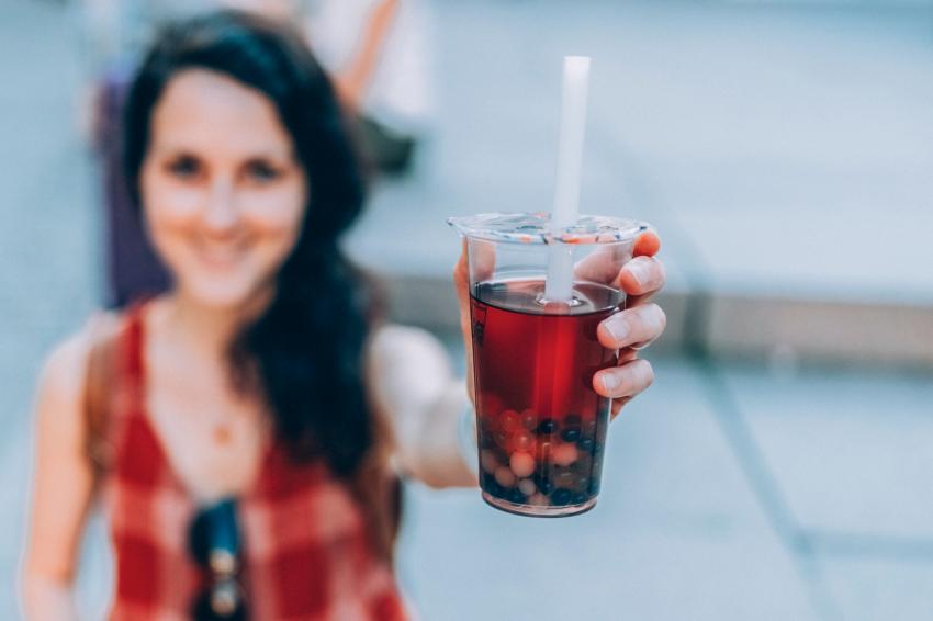 8 Boozy Boba Cocktails With a Pop of Flavor | LoveToKnow