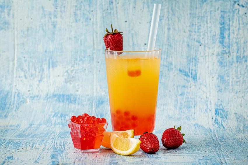 8 Boozy Boba Cocktails With a Pop of Flavor | LoveToKnow