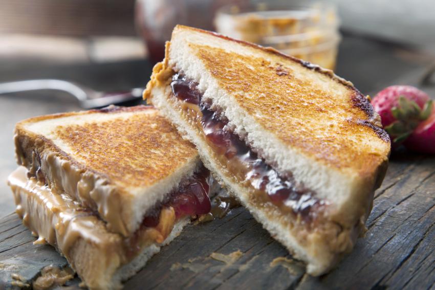 18 Peanut Butter Sandwich Ideas to Level Up Your Lunch Hour | LoveToKnow