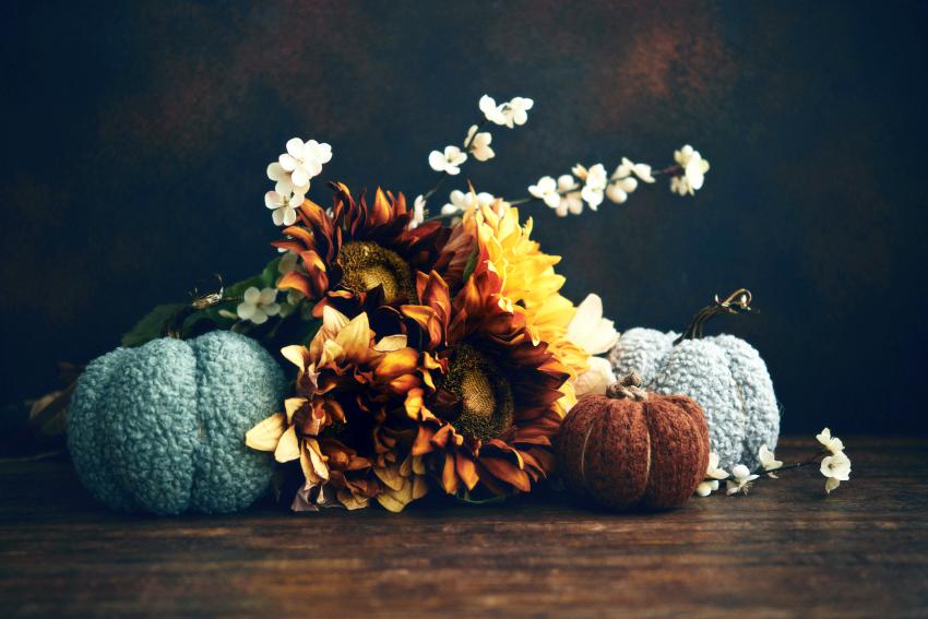 14 Fall Mantel Decor Ideas for Harvest Time & Spooky Season | LoveToKnow