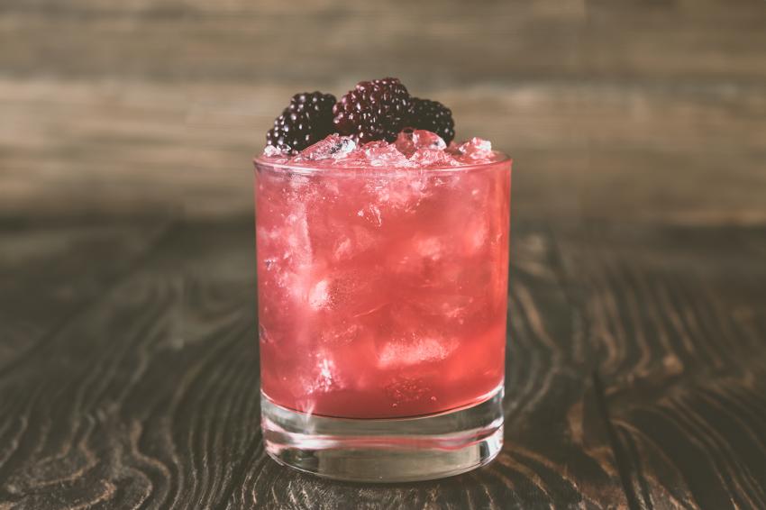 Blackberry Mocktail Magic: 8 Nonalcoholic Blackberry Drinks | LoveToKnow