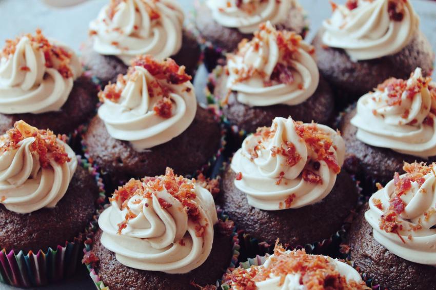 10 Fall Cupcake Flavors With Sugar & Spice in Every Bite | LoveToKnow