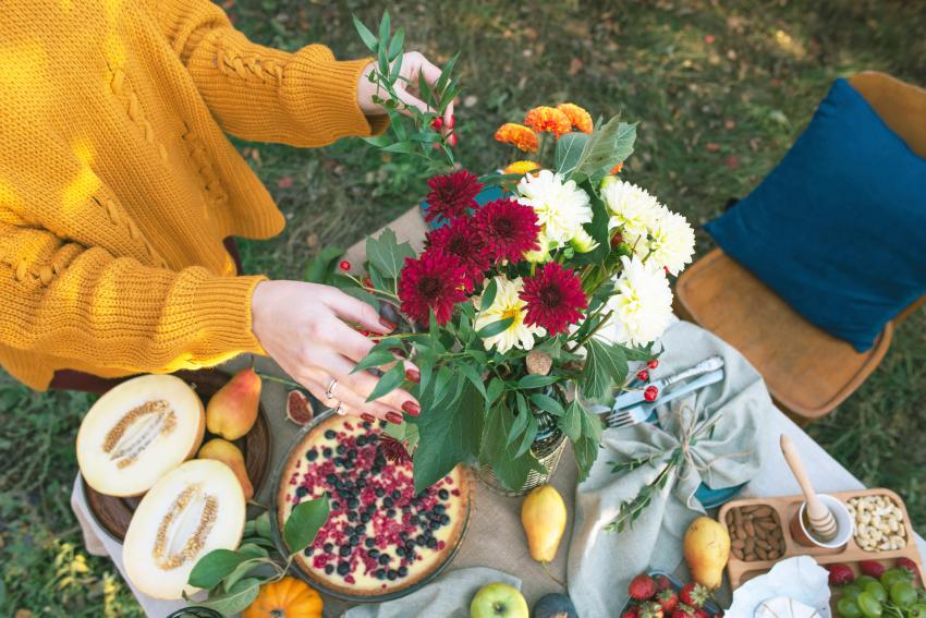 12 Fall Flower Arrangements & Tips for Using Autumn Florals | LoveToKnow