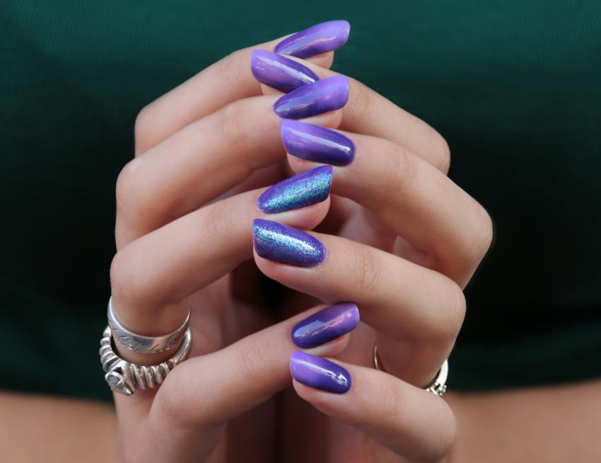 15 Wintery February Nail Ideas to Fall in Love With | LoveToKnow
