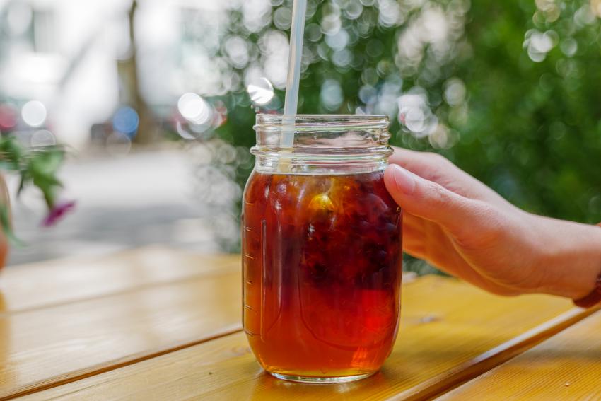 9 Tailgate Drinks to Wet Your Whistle Before the Big Game | LoveToKnow