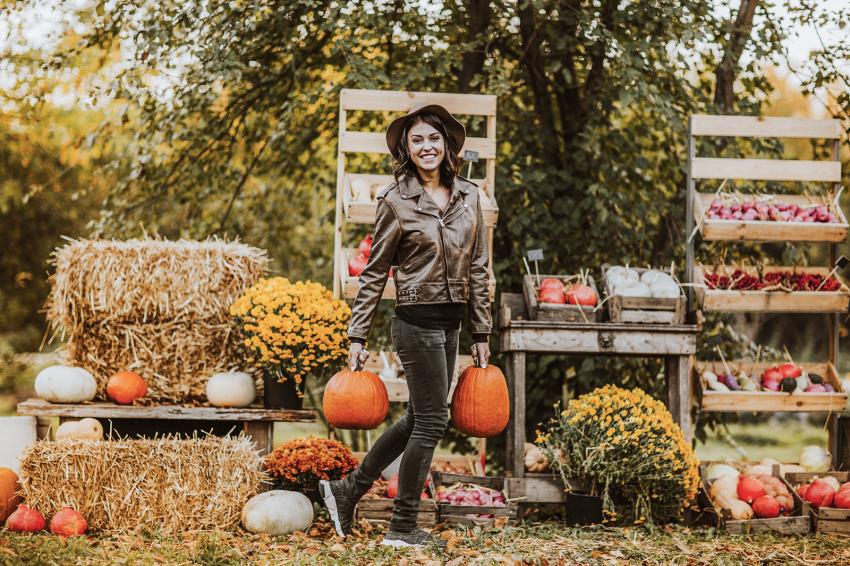 15 Gourd-geous Pumpkin Patch Outfit Ideas | LoveToKnow