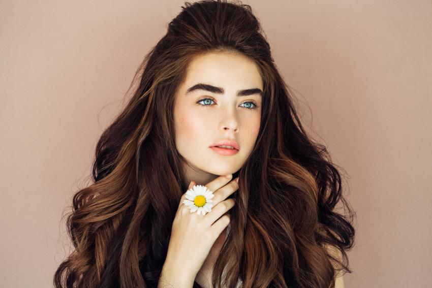 30+ Cute Fall Hair Colors to Update Your Look for Autumn | LoveToKnow