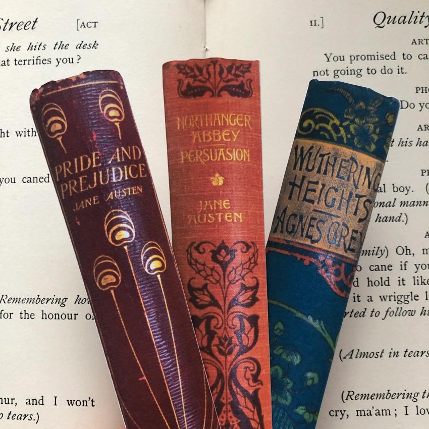 10 Creative & Crafty Ways to Decorate With Vintage Books | LoveToKnow