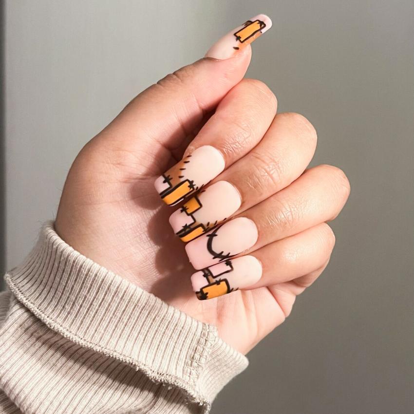 20 Fashion-Forward Thanksgiving Nail Designs to Feast Your Eyes On ...