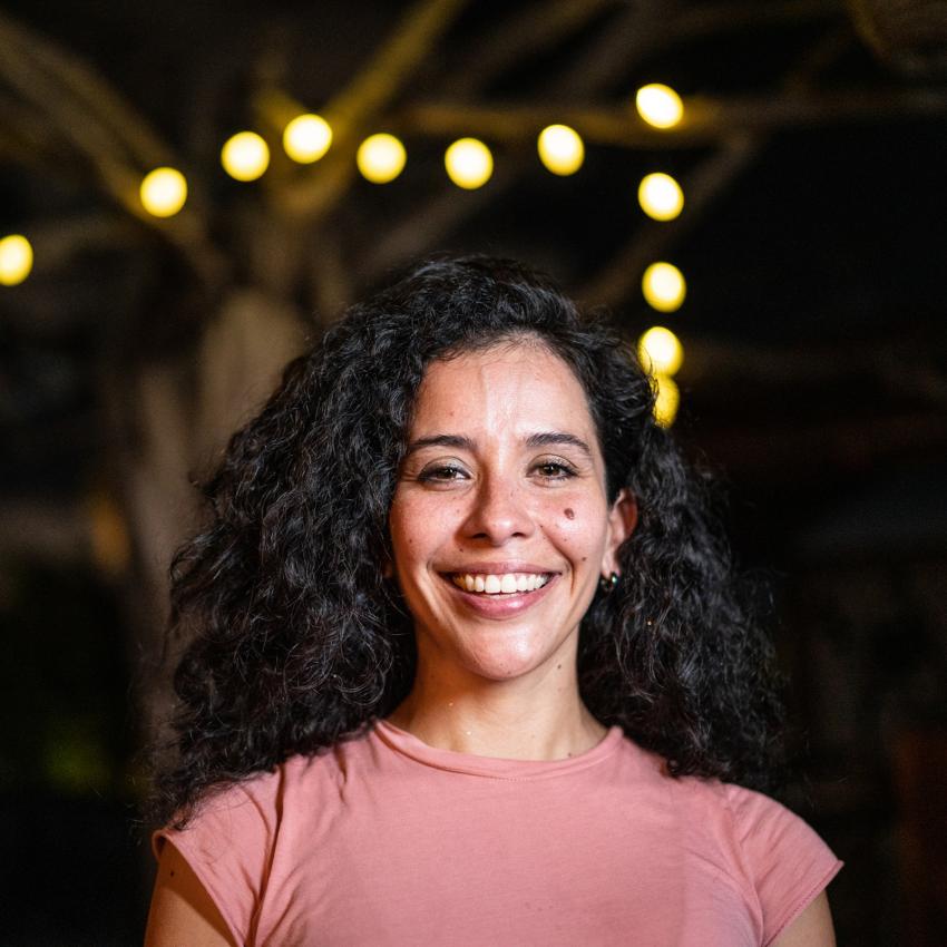 12 Must-Try Selfie and Profile Picture Ideas for Showing Your Best Self ...