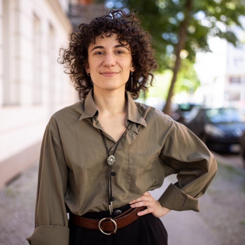 12 Must-Try Selfie and Profile Picture Ideas for Showing Your Best Self ...