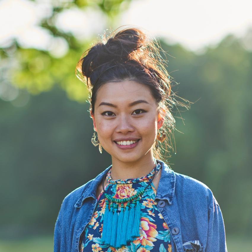 12 Must-Try Selfie and Profile Picture Ideas for Showing Your Best Self ...