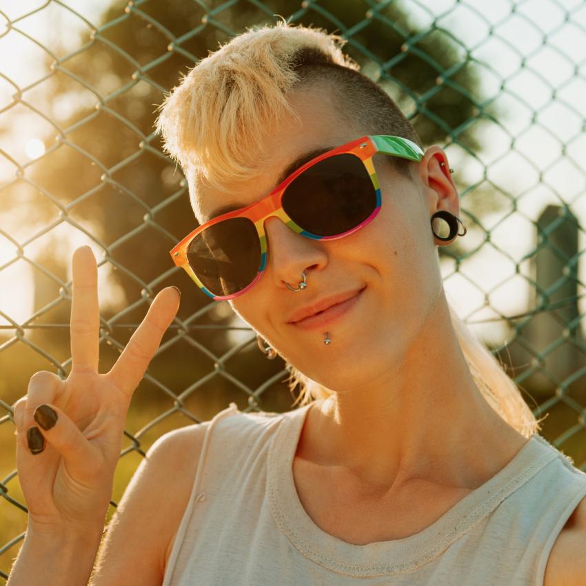 12 Must-Try Selfie and Profile Picture Ideas for Showing Your Best Self ...