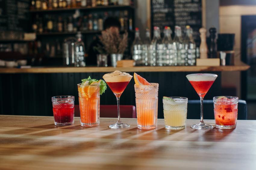 29 Spirited Drinks That Start With S for Cocktail Sip-spiration ...