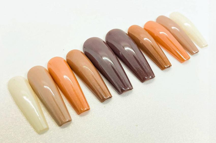 15 Chic & Cozy November Nail Ideas From Holiday to Every Day | LoveToKnow