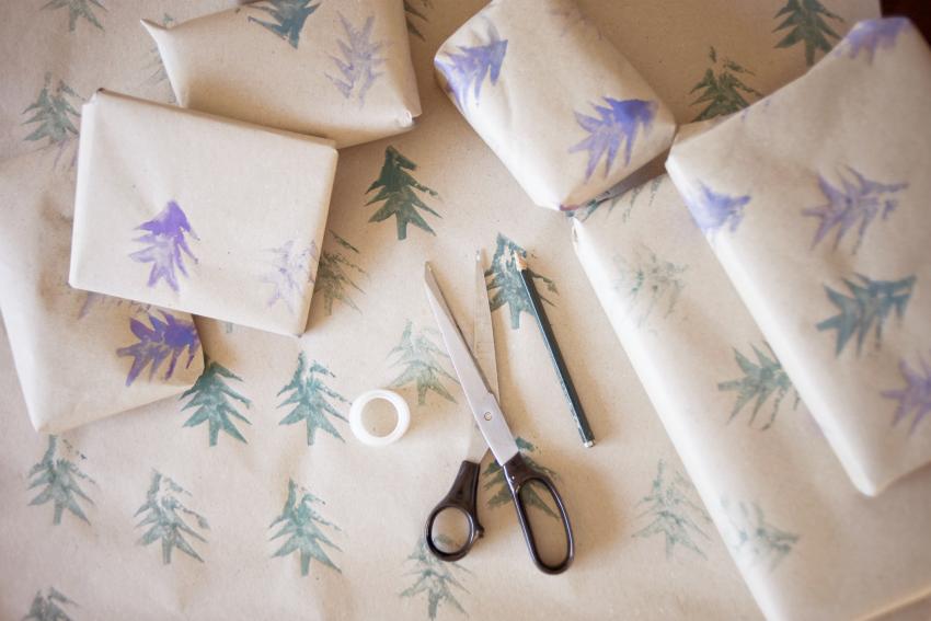 12 Christmas Gift Wrap Ideas (One for Each Day of Christmas) | LoveToKnow
