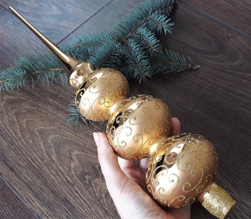 9 Dangerous Christmas Decorations That Make the Naughty List | LoveToKnow