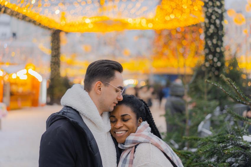 12 Romantic Christmas Date Ideas Sweeter Than Sugarplums | LoveToKnow