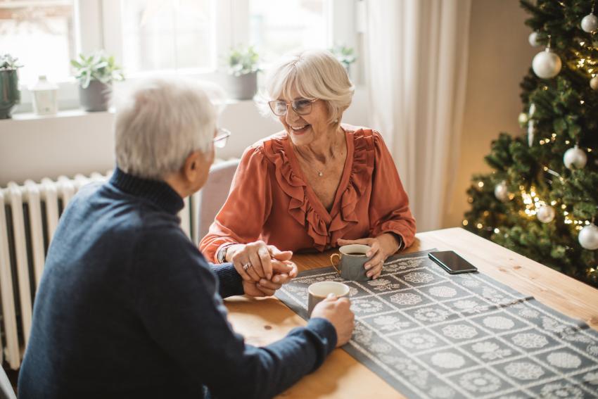 12 Romantic Christmas Date Ideas Sweeter Than Sugarplums | LoveToKnow