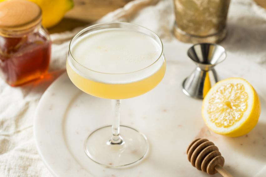 7 Hot Honey Cocktails for Sweet Sizzling Sips | LoveToKnow