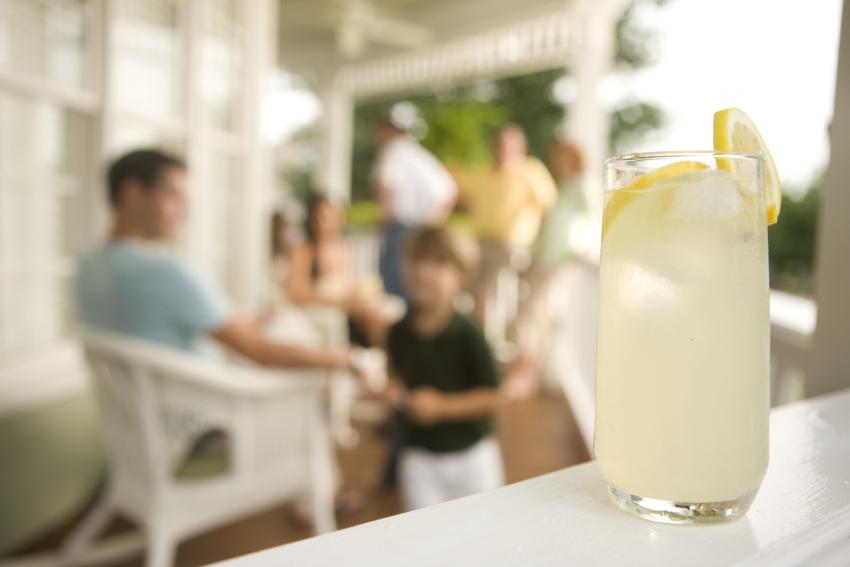 7 Hot Honey Cocktails for Sweet Sizzling Sips | LoveToKnow