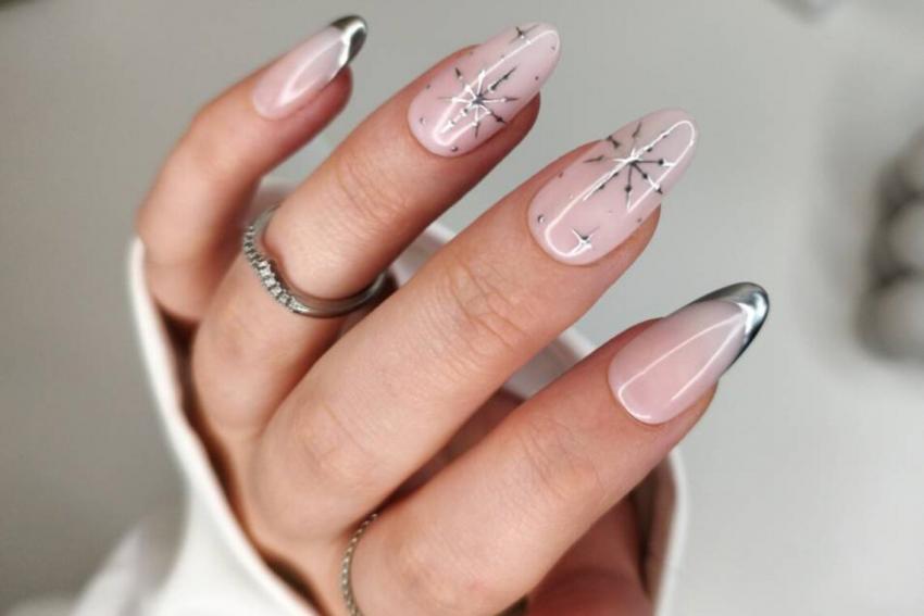 41 Clever Christmas Nail Ideas to Wrap Yourself in Style | LoveToKnow