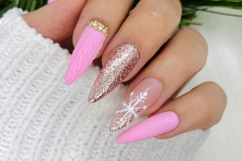 15 Frosty Winter Nail Ideas to Update Your Seasonal Style | LoveToKnow