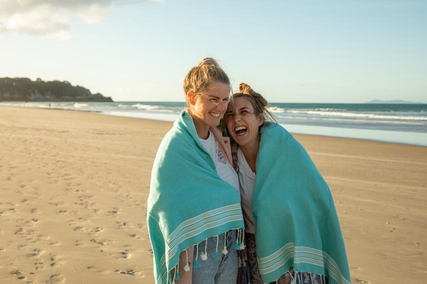 16 Friendship Poses That Show Off Your Bond | LoveToKnow