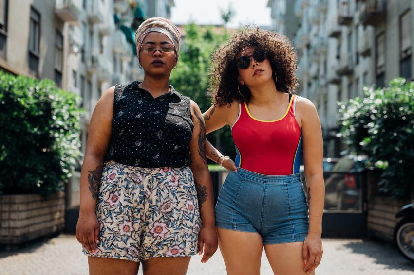 16 Friendship Poses That Show Off Your Bond | LoveToKnow