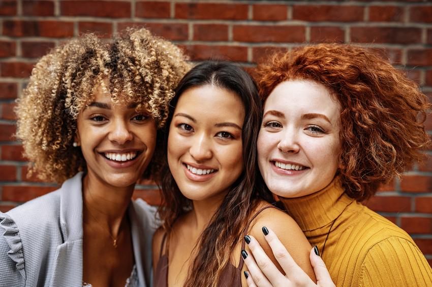 16 Friendship Poses That Show Off Your Bond | LoveToKnow