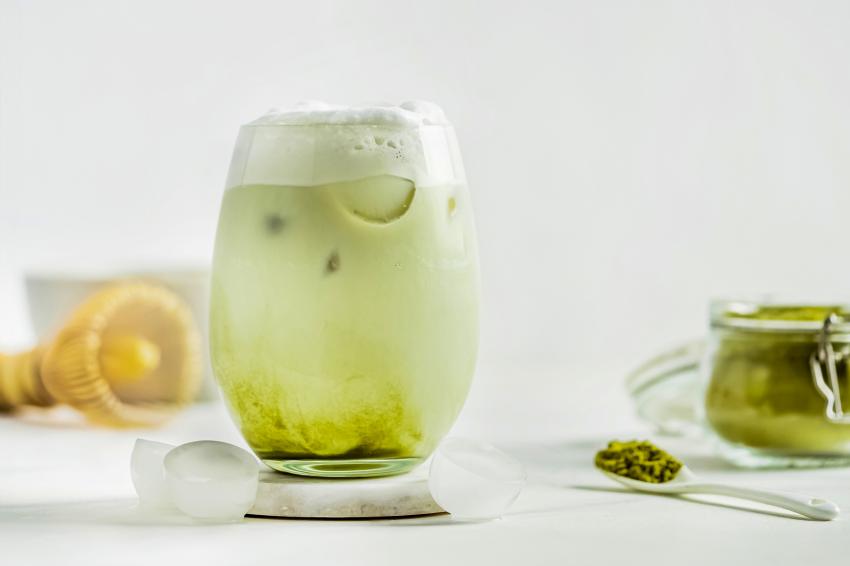 8 Matcha Cocktails That'll Make Everyone Green With Envy | LoveToKnow