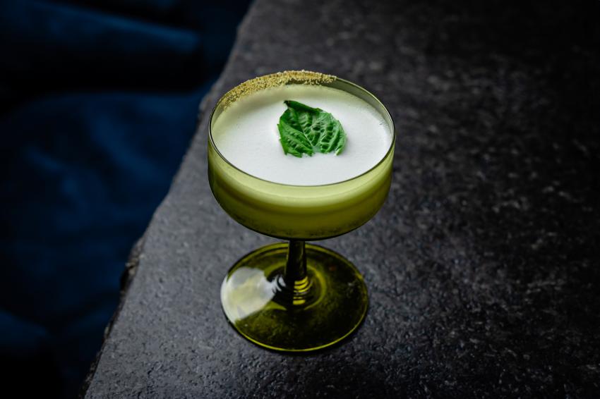 8 Matcha Cocktails That'll Make Everyone Green With Envy | LoveToKnow