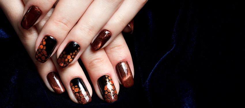 20 Far-Out 70s-Inspired Nails Anyone Can Rock | LoveToKnow