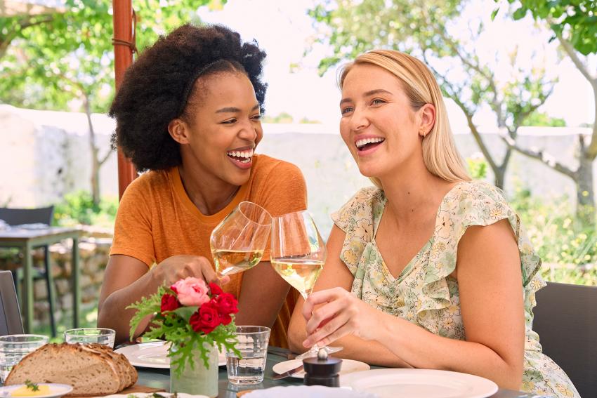 Tinder First Date Ideas Worth Swiping Right For | LoveToKnow