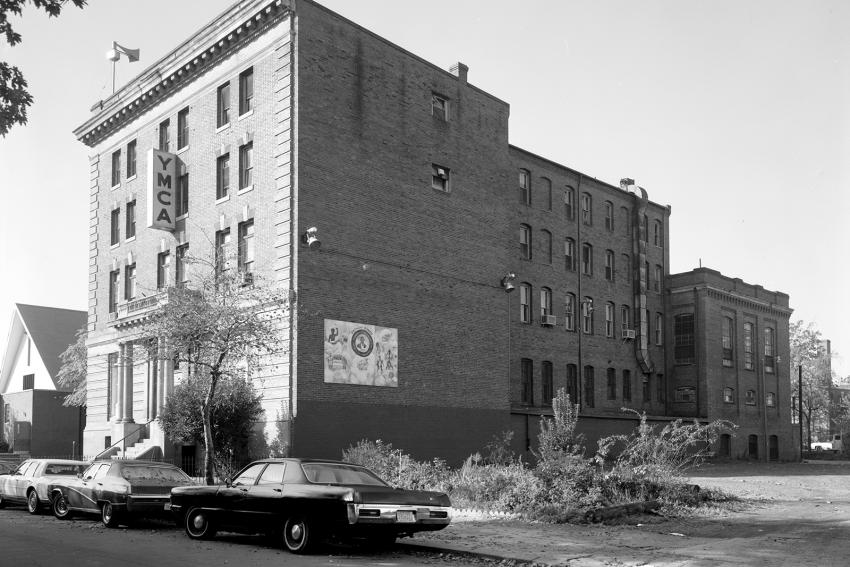 8 Hangout Spots From the 1970s That Deserve a Redux | LoveToKnow