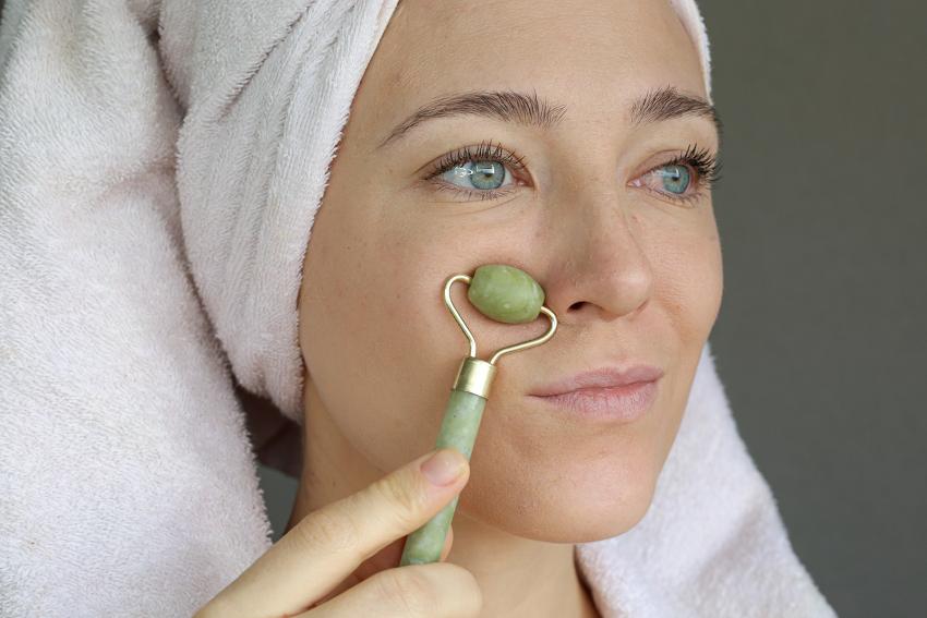 10 Fast Fixes to Make It Look Like You Weren't Crying | LoveToKnow