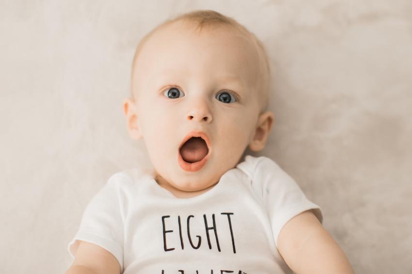 15 Creative Monthly Milestone Photo Ideas for Parents | LoveToKnow