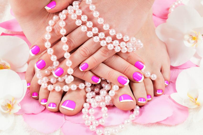 9 Fresh April Nail Design Ideas That Celebrate Spring | LoveToKnow