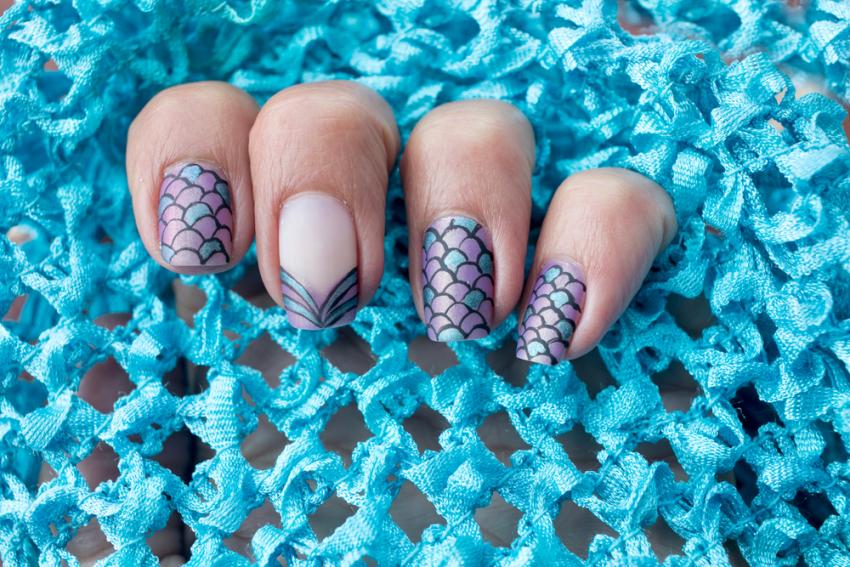 8 Enchanting Mermaid Nail Ideas With Ocean Magic | LoveToKnow