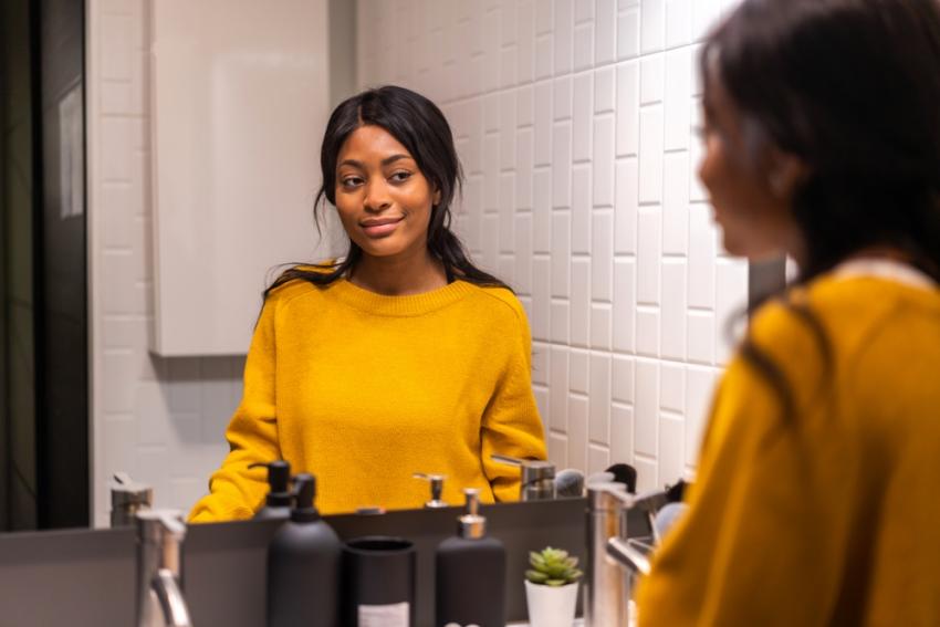 How to Be Less Awkward: 8 Tips That Really Work | LoveToKnow