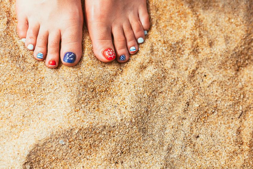 8 Summer Toenail Designs to Welcome the Sunshine | LoveToKnow