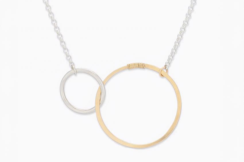 9 Meaningful Motherhood Symbols to Represent Protection & Connection ...