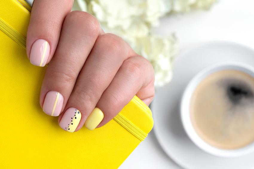 8 June Nail Designs That Celebrate Sunny Skies | LoveToKnow