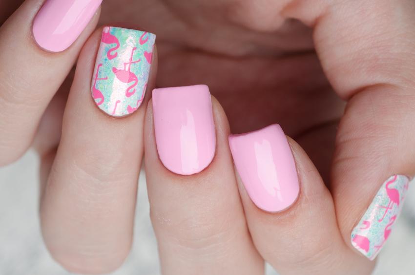 8 Sizzling August Nail Ideas for the Final Full Month of Summer ...
