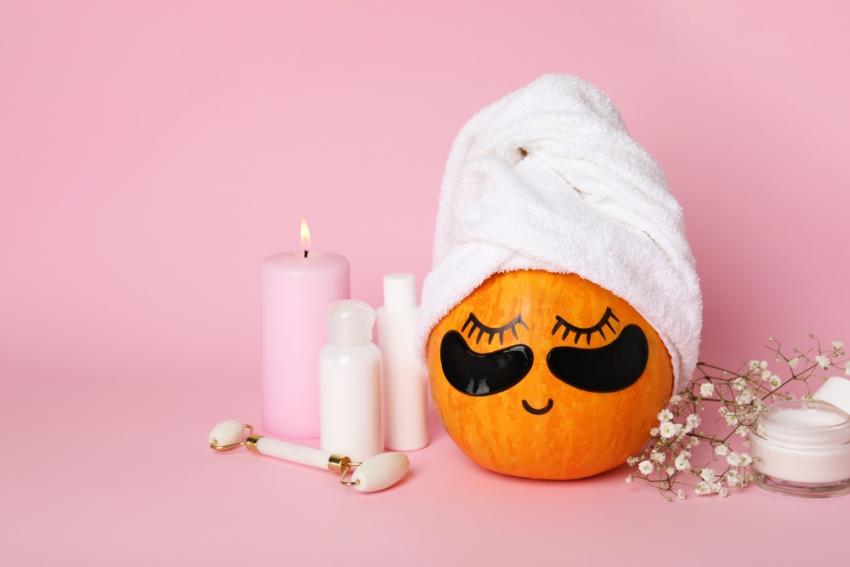 8 Boo Basket Ideas for All the Ghouls in Your Life | LoveToKnow