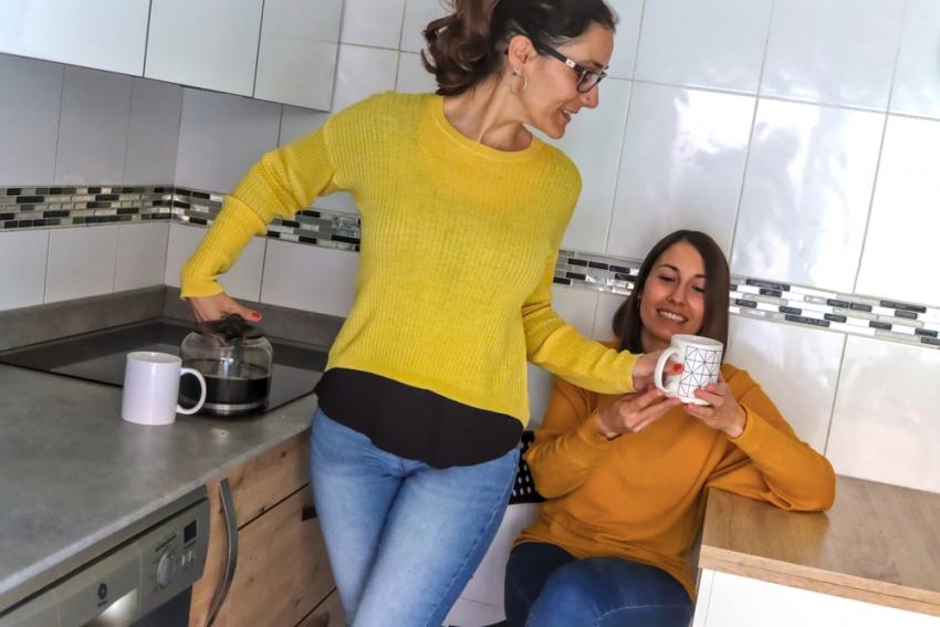 12 Acts of Service Examples to Share the Love | LoveToKnow