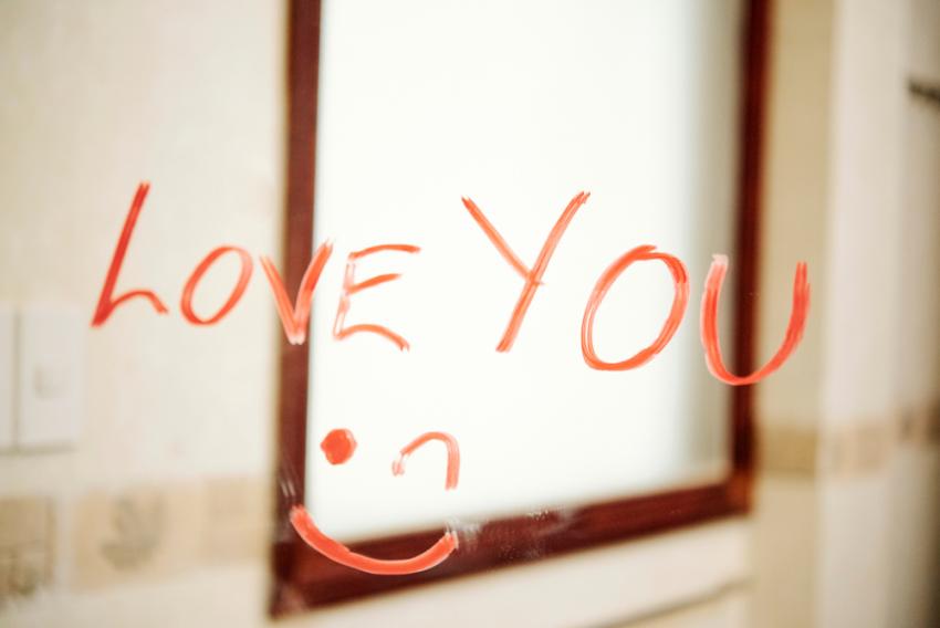 11 Ways to Leave a Romantic Love Note (+ Cute Ways to Say ILY) | LoveToKnow